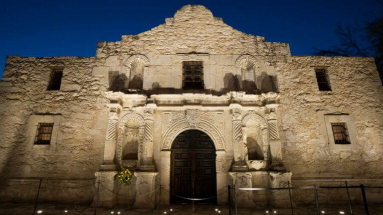 The 13 Most Haunted Places In Texas
