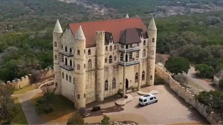 Few People Know There’s A Magical European Castle Hiding In This Small ...