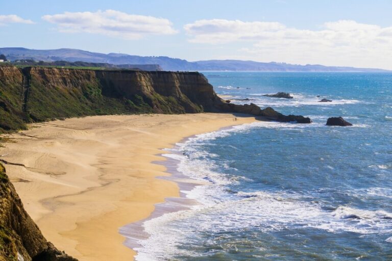 11 Charming NorCal Coastal Towns That Are TOO GOOD To Ignore 😍