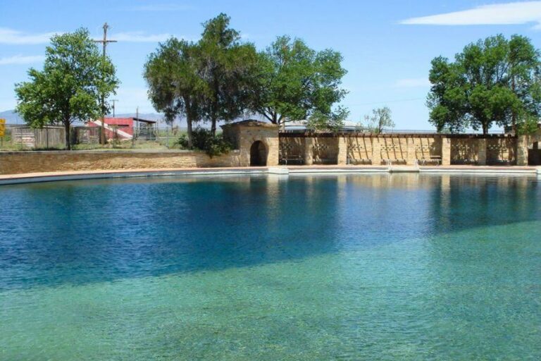 12 Beautiful Natural Springs In Texas That You Can Swim In