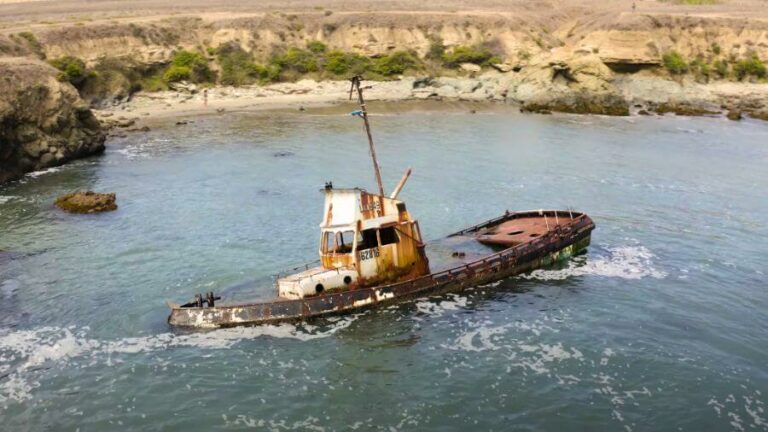 11 Fascinating Shipwrecks In California That You Can Still See Today