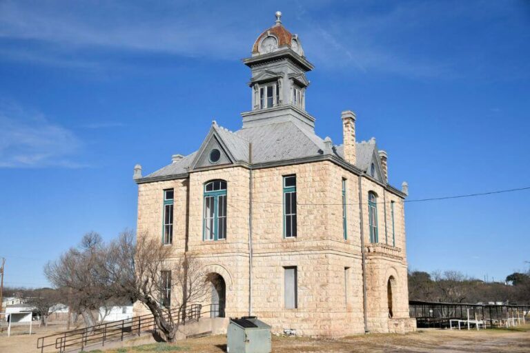 Visit These 13 Creepy Ghost Towns In Texas At Your Own Risk