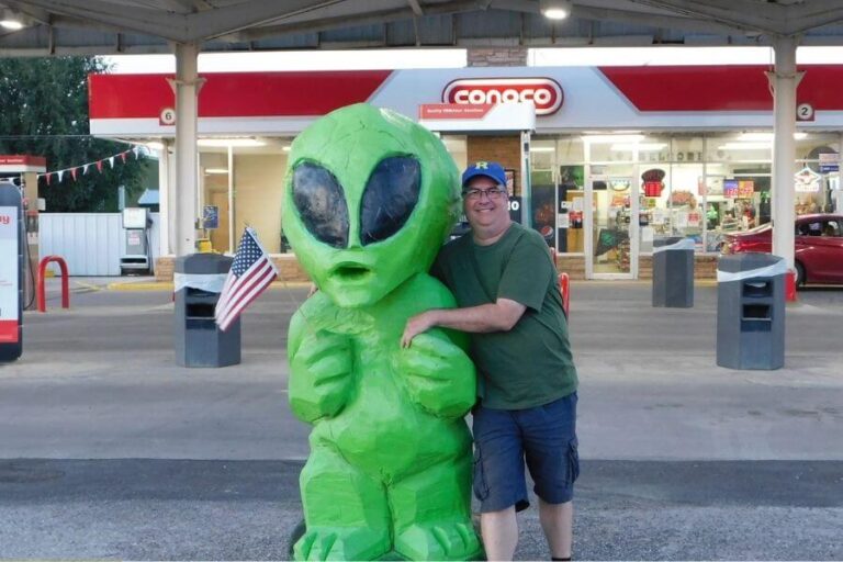 27 Quirky & Unique Small Towns In The U.S. That Are Too Weird For Words