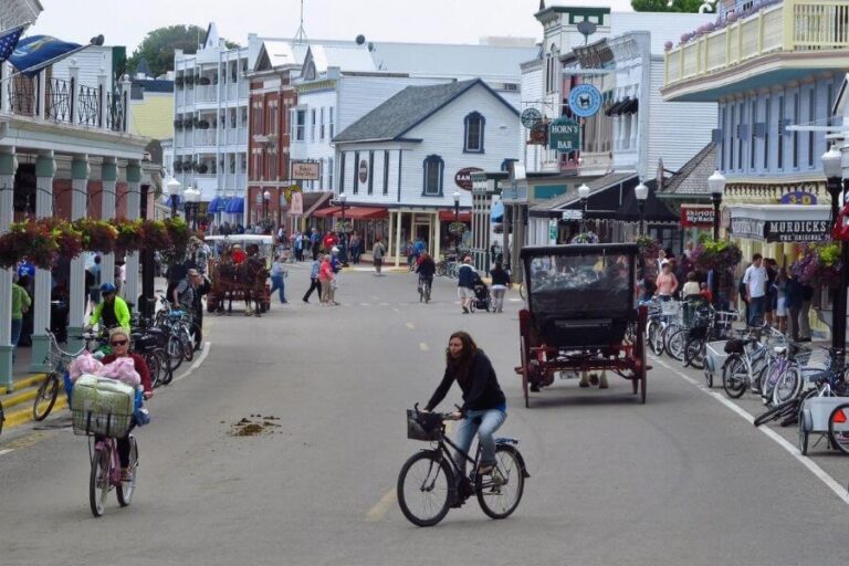 27 Quirky & Unique Small Towns In The U.S. That Are Too Weird For Words