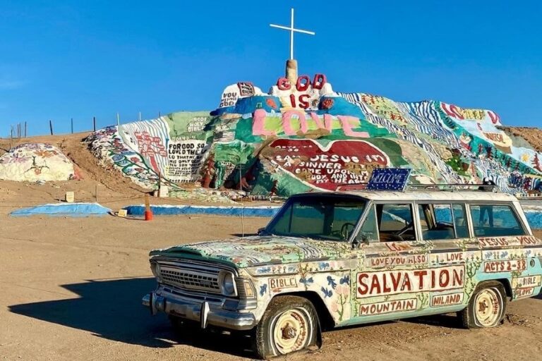 27 Quirky & Unique Small Towns In The U.S. That Are Too Weird For Words