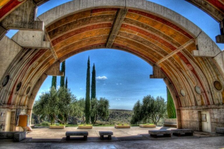 27 Quirky & Unique Small Towns In The U.S. That Are Too Weird For Words