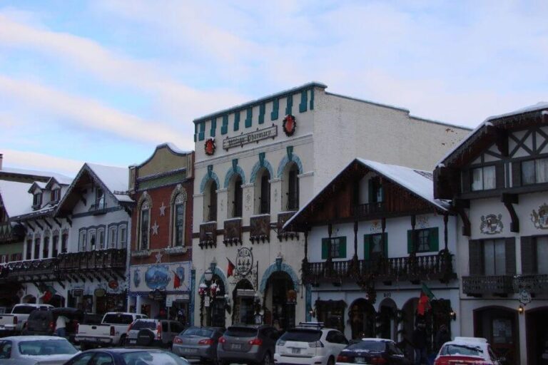 27 Quirky & Unique Small Towns In The U.S. That Are Too Weird For Words