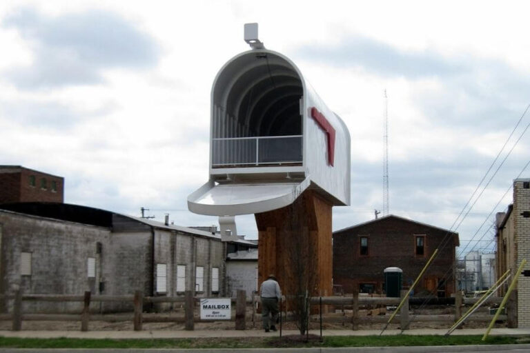 27 Quirky & Unique Small Towns In The U.S. That Are Too Weird For Words