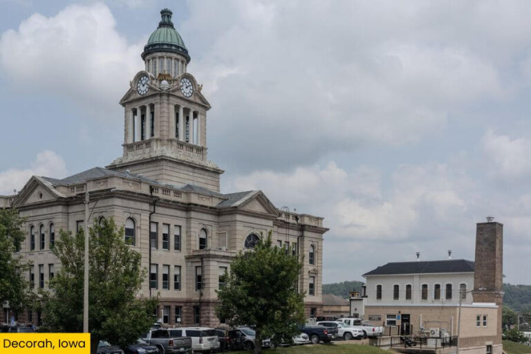 23 Charming Midwest Towns That Feel Like a Fairytale