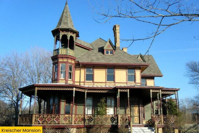 15 TOP SECRET Locations In NYC You Need To Visit (Shhh!)