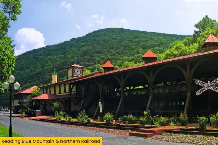 8 Scenic Train Rides In Pennsylvania That’ll Take You Back In Time