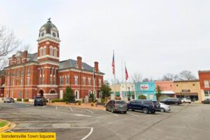 These 9 Charming Georgia Town Squares Haven’t Changed Much in 100 Years