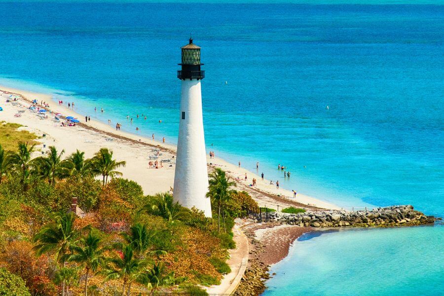 Discover 8 Secret Lighthouses On This Unforgettable Florida Keys Road Trip
