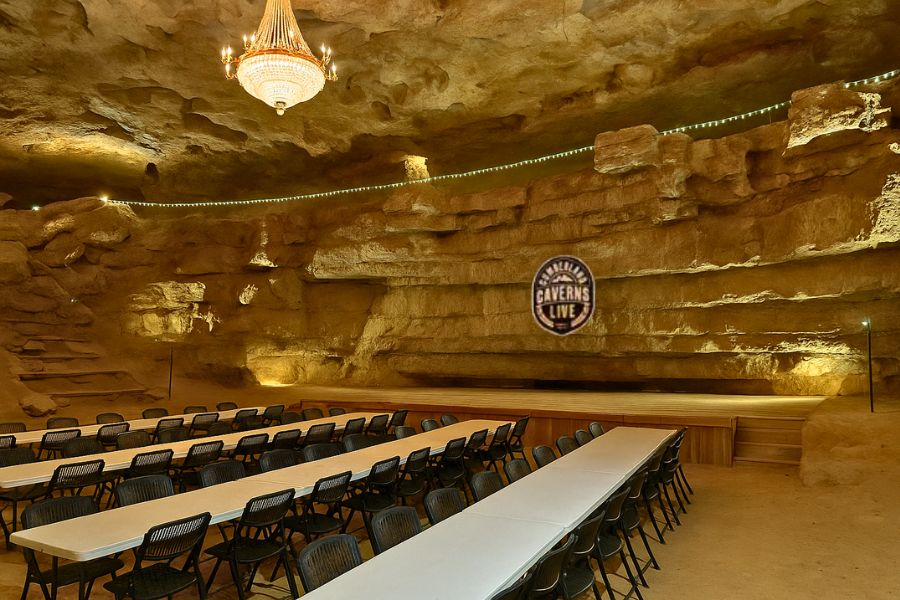 The Mysterious Tennessee Cave That’s Bigger Than Paris