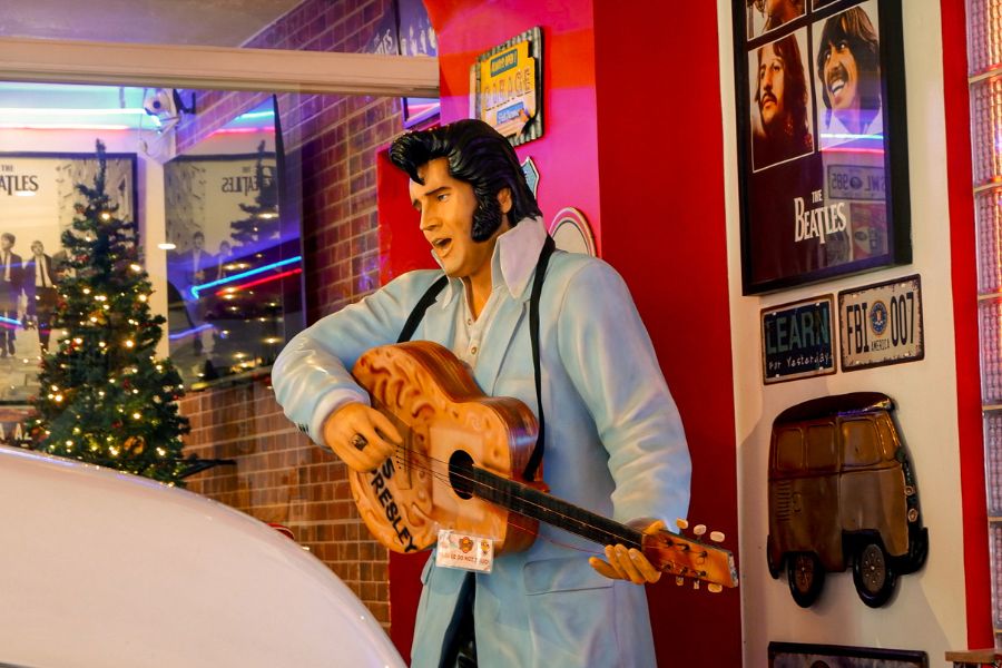 The Ultimate Elvis Presley Themed Road Trip In Tennessee