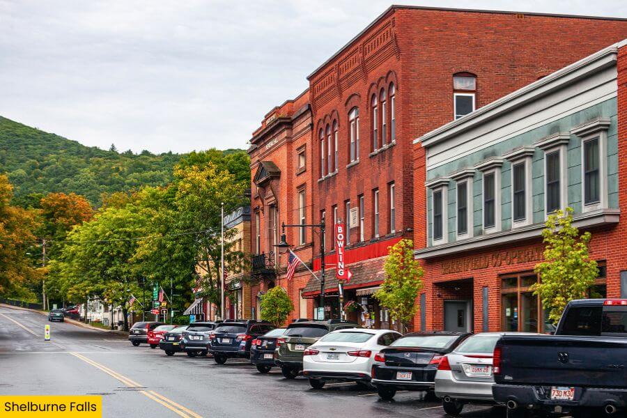 9 Dreamy Small Towns in Massachusetts That Look Like a Hallmark Movie