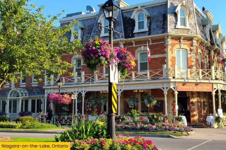 The Ultimate Detroit To Niagara Falls Road Trip Itinerary (Via Canada)